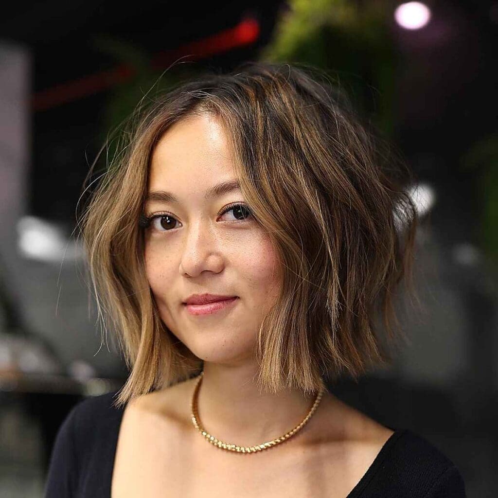 32 Best Chin-Length Bob Hairstyles For Women