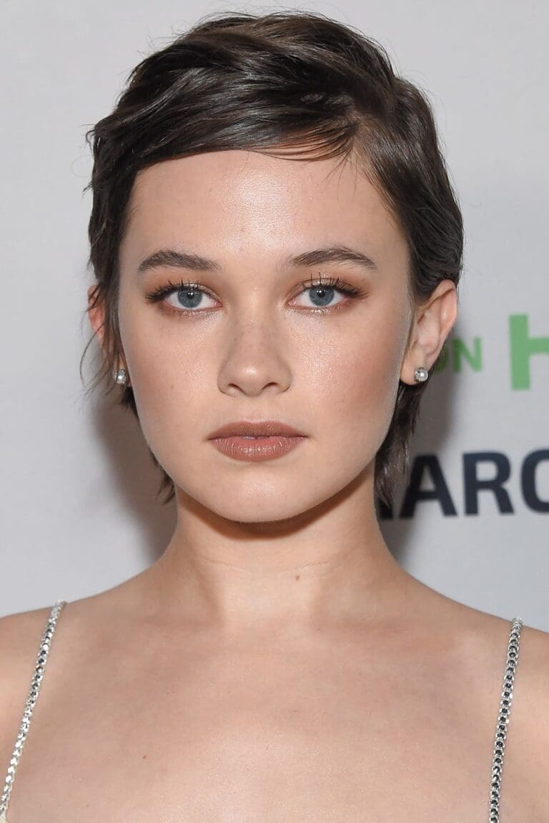 Cailee Spaeny Short Hair