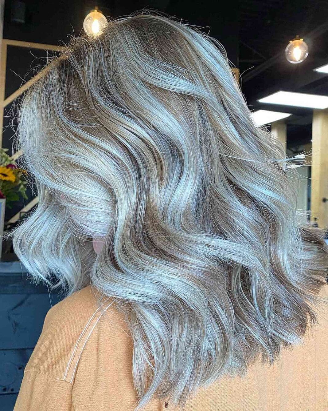 18 Gorgeous Platinum Blonde Balayage Hairstyles