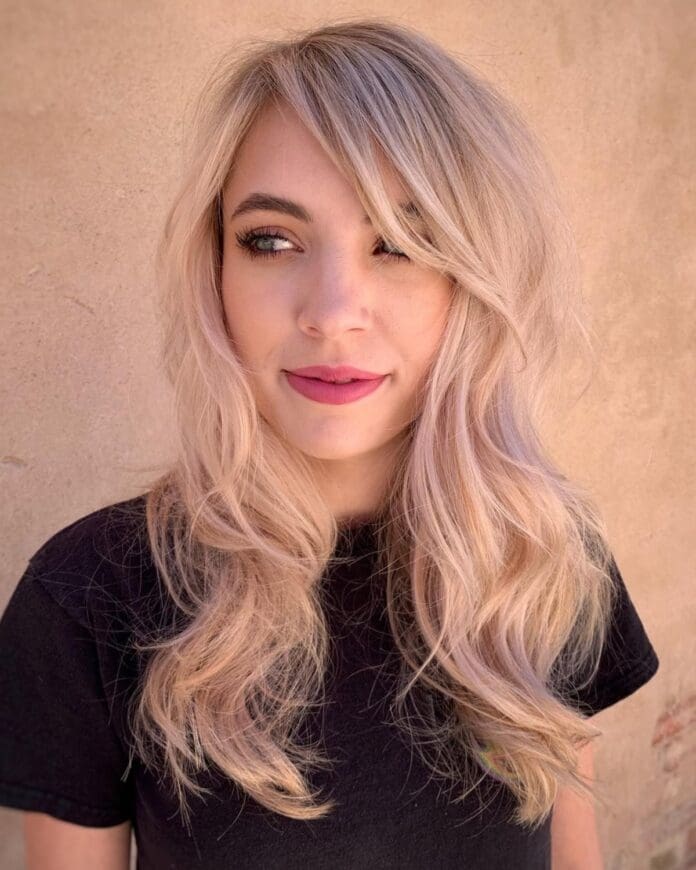 27 Stunning Examples of Long Hair with Side Bangs