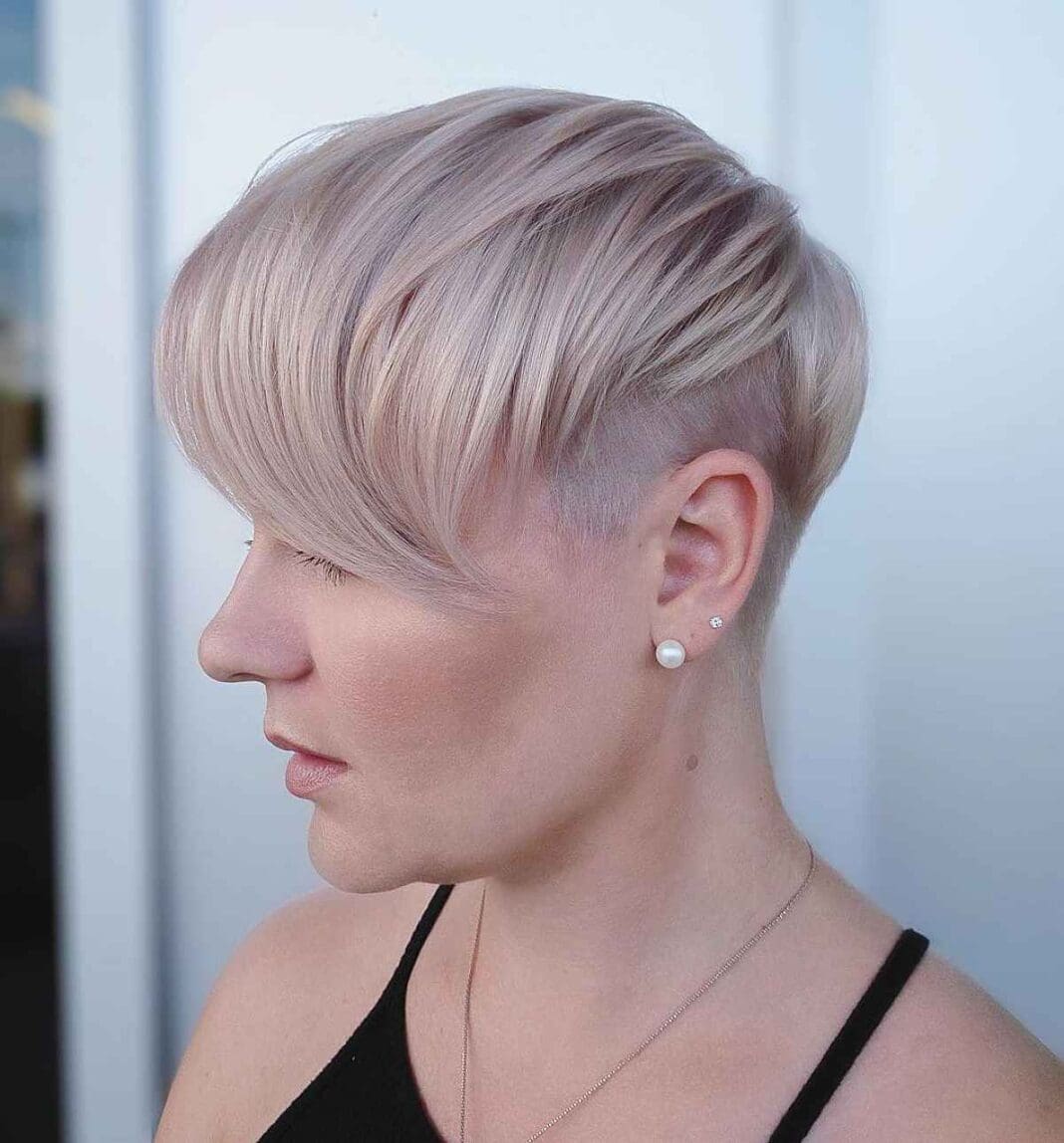 26 Best Short Hair with Side Bangs Women Are Getting Right Now