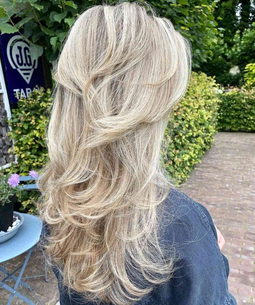 15 Hot Examples of Short Layers on Long Hair