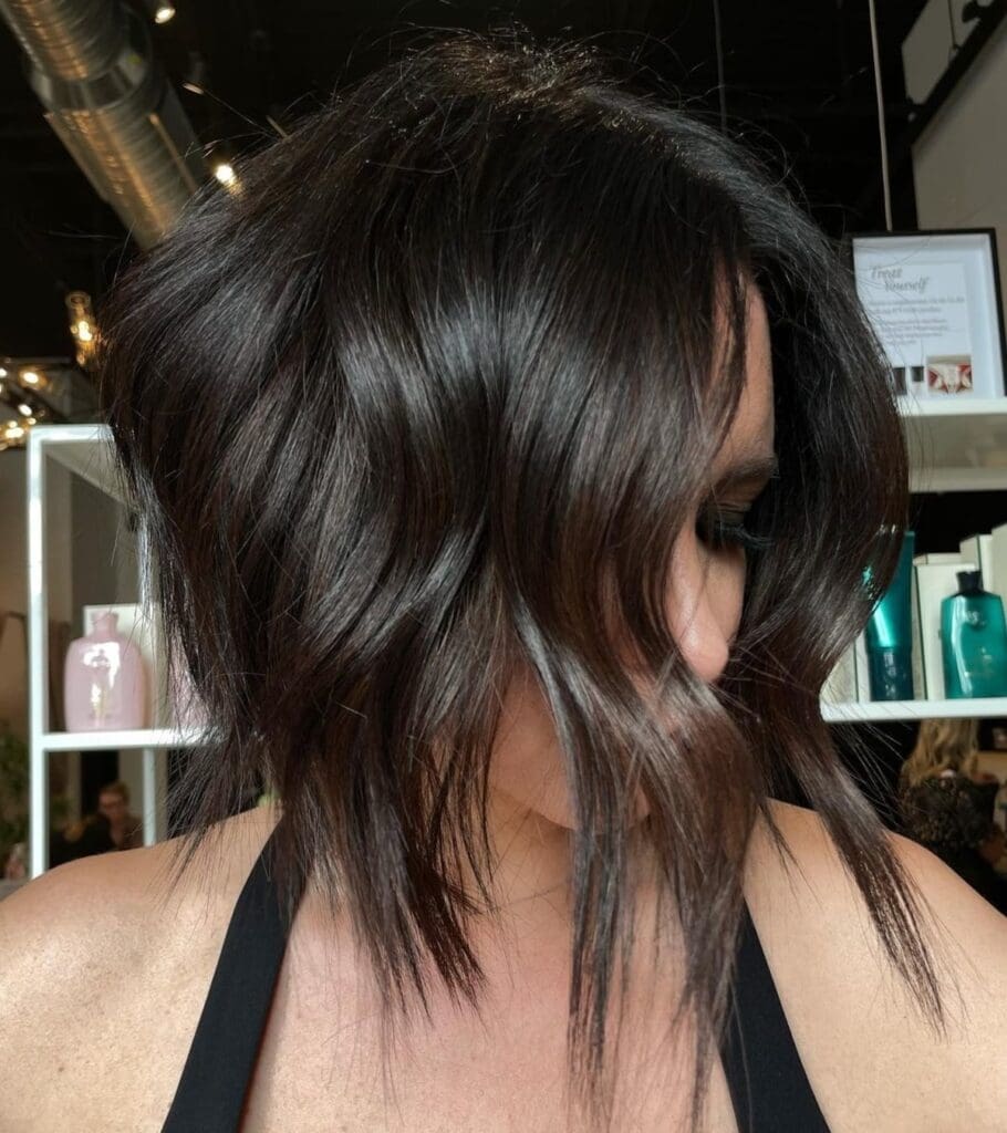 23 Fantastic Short to Medium Layered Haircuts for That In-Between Length