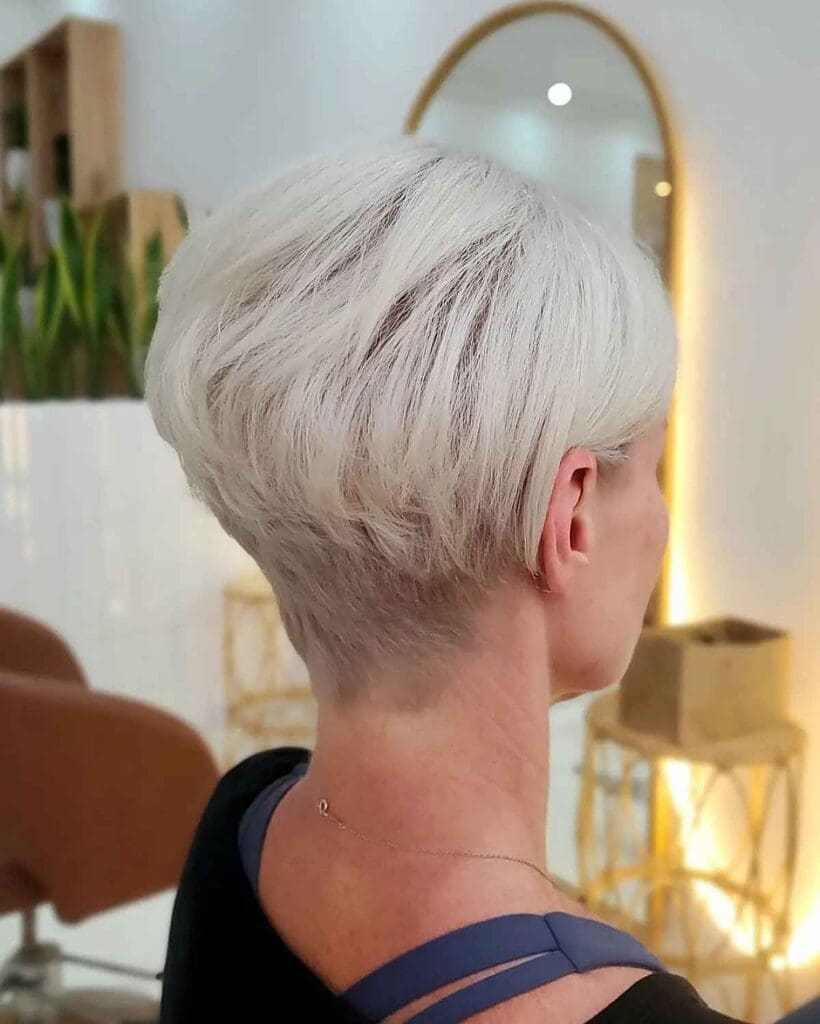17 Short, Stacked Pixie Bob Haircuts for a Cute and Sassy Look