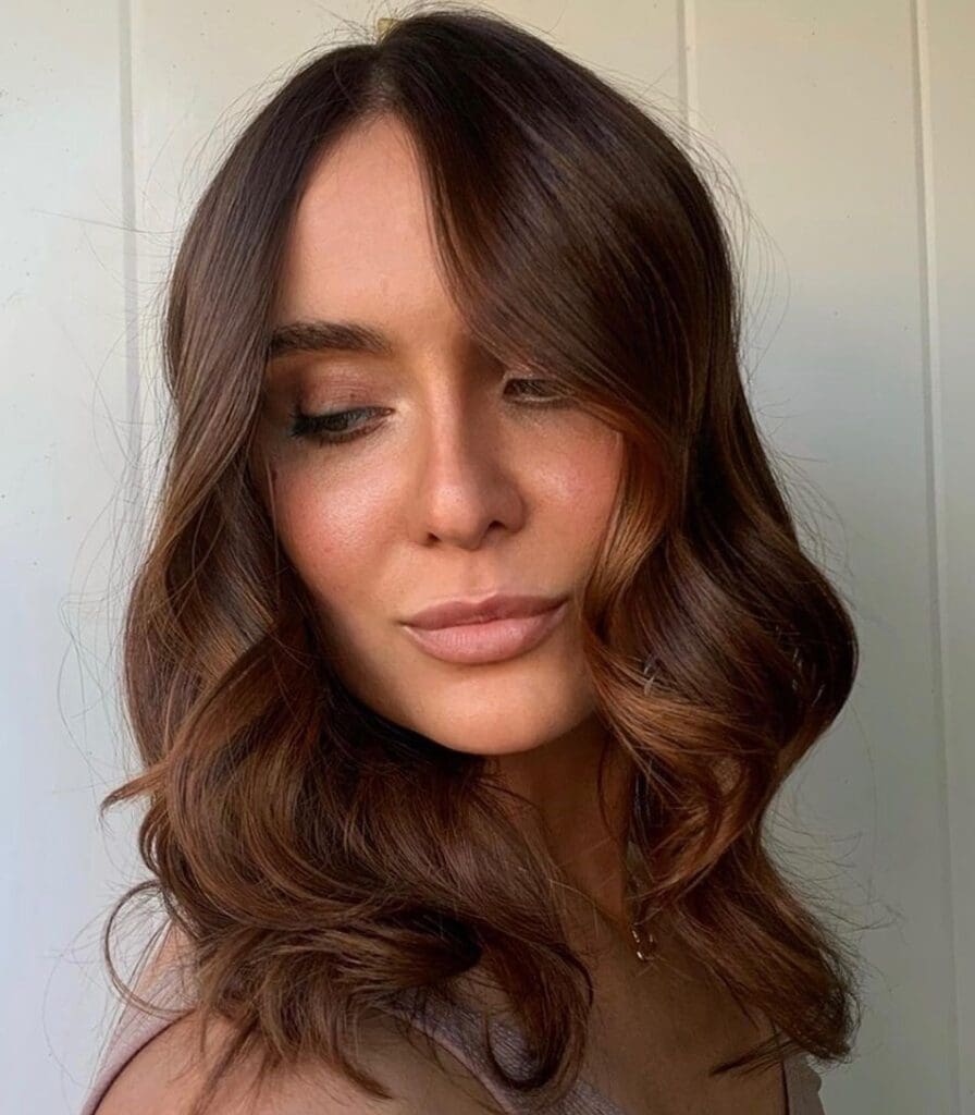 31 Dark Auburn Shades for an Alluring Yet Subtle Style Statement