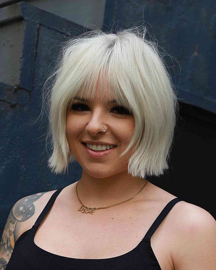 34 Bob Cuts with Bangs That Will Flatter Round Faces