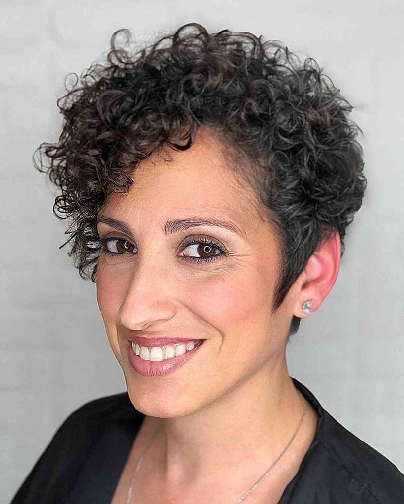 41+ Adorable Curly Pixie Cuts & How to Find the Perfect Style