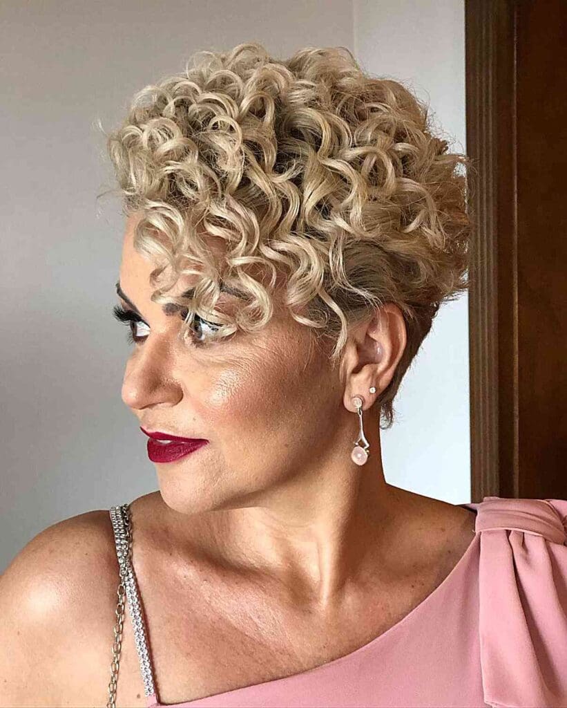 41+ Adorable Curly Pixie Cuts & How to Find the Perfect Style