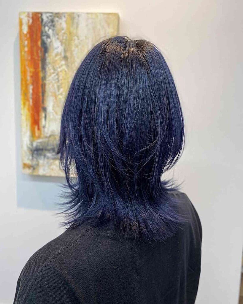 25 Dark Blue Hair Ideas and How to Get the Look in 2025