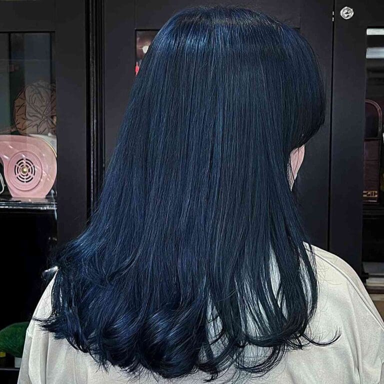 25 Dark Blue Hair Ideas and How to Get the Look in 2025