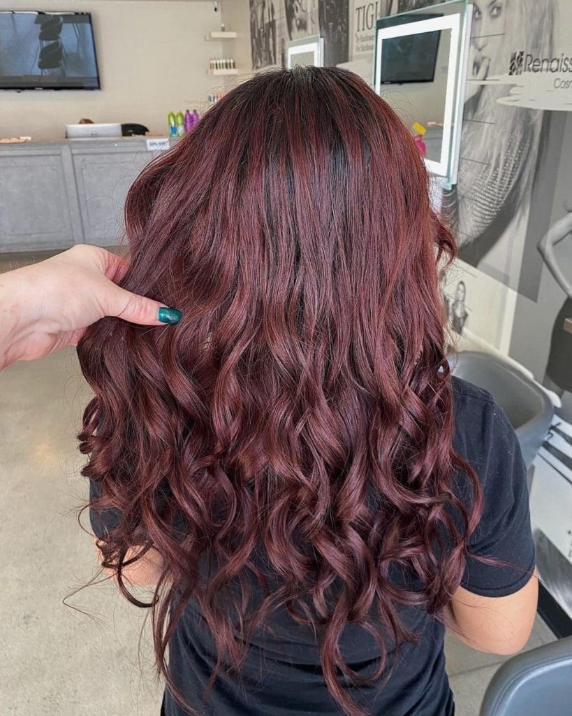 35 Maroon Hair Color Inspirations for 2025