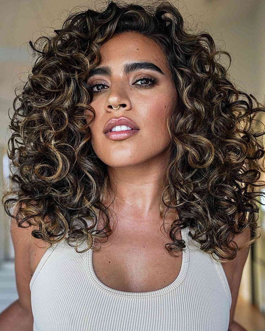 39 Stunning Ways to Get Balayage for Curly Hair
