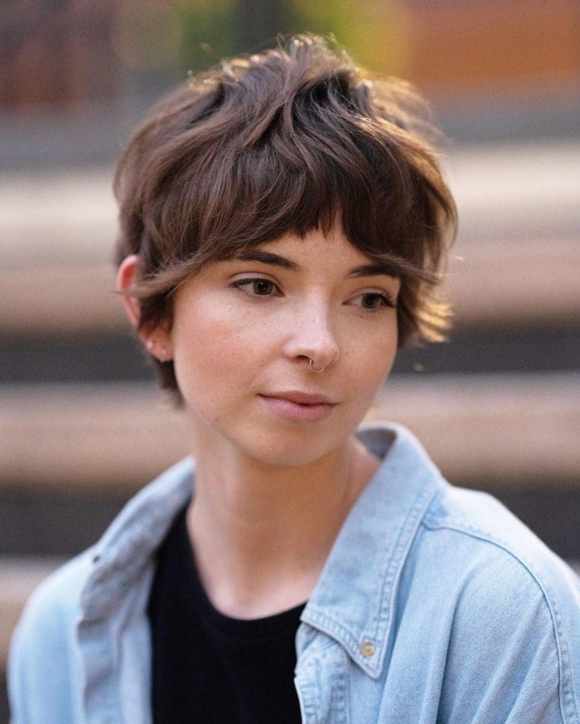 37 Stunning Pixie Haircuts with Bangs for a Face-Framing Style