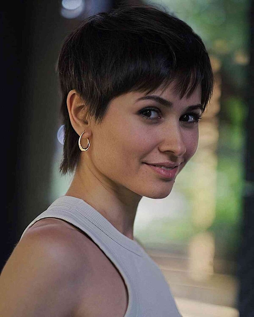 37 Modern Pixie Cut with Bangs for a Face-Framing Effect