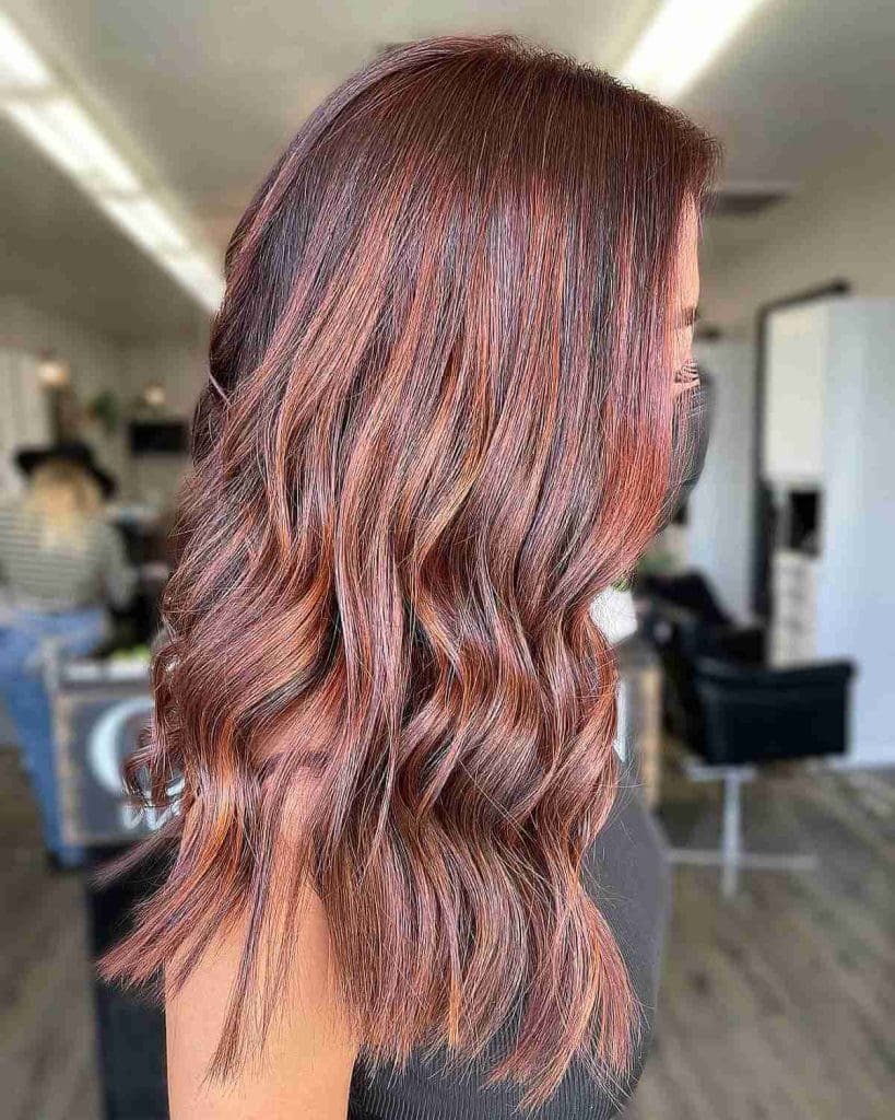 23 Gorgeous Chestnut Brown Hair Shades You Can't Miss