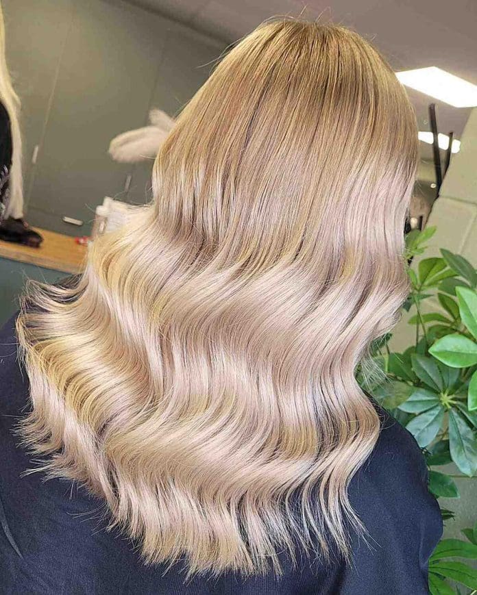 33 Best Champagne Blonde Hair Color Ideas for Every Skin Tone