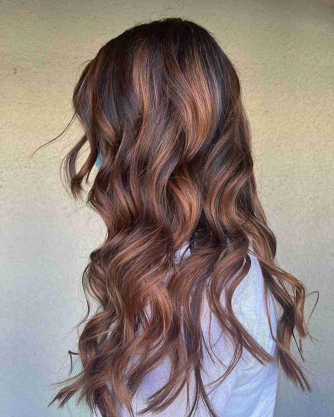 23 Gorgeous Chestnut Brown Hair Shades You Can't Miss