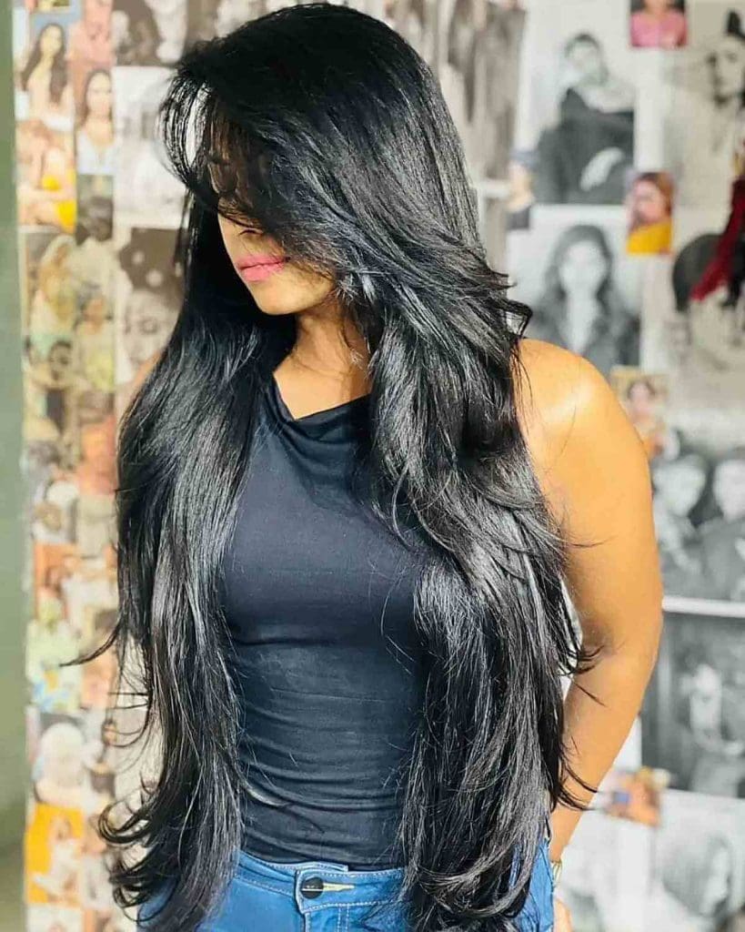 29 Gorgeous Long Black Hair Ideas to Consider Right Now