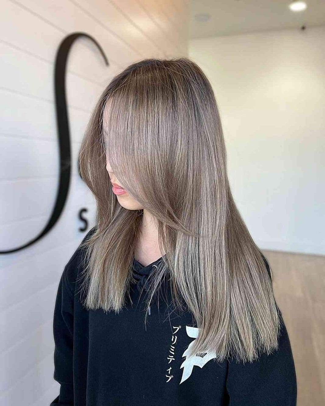 27 Unique Milk Tea Hair Color Ideas for Every Skin Tone