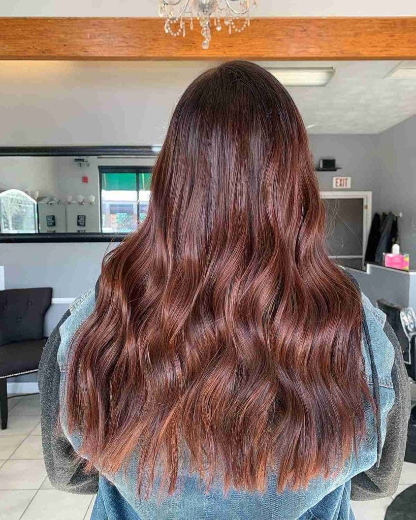 23 Gorgeous Chestnut Brown Hair Shades You Can't Miss