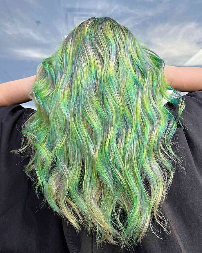 28 Green Hair Shades That Work for All Seasons | HAIRS