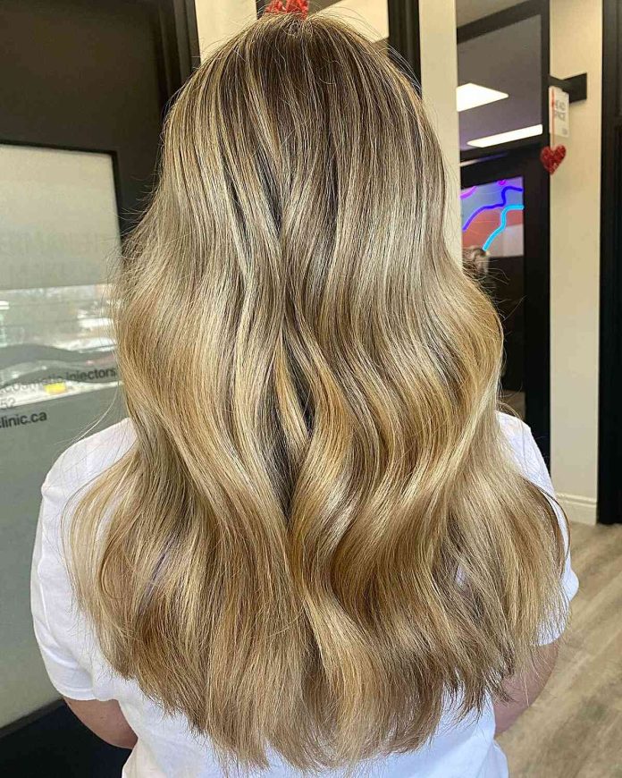 37 Gorgeous Honey Blonde Hair Colors to Try in 2026