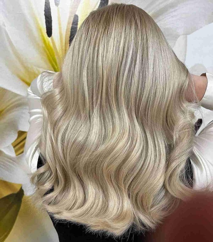 26 Stunning Light Blonde Hair Colors to Try in 2025