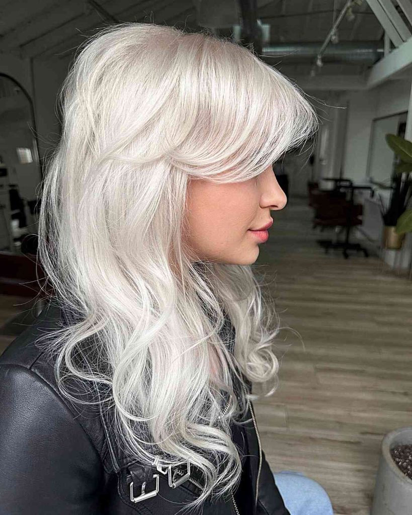 32 Modern Platinum Blonde Ideas for a Fresh, Chic Vibe