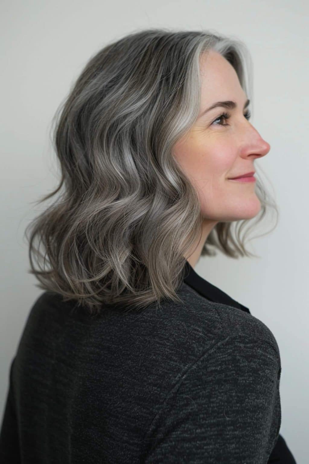 27 Fabulous Grey Hair Shades for a Glamorous 2025